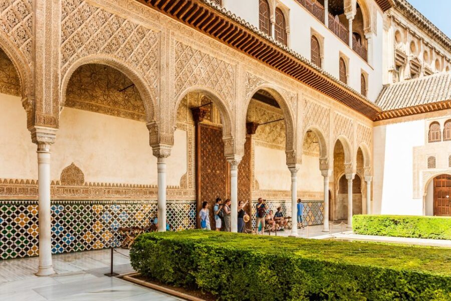 Granada: Alhambra & Nasrid Palaces Tour with Tickets - The Practicalities