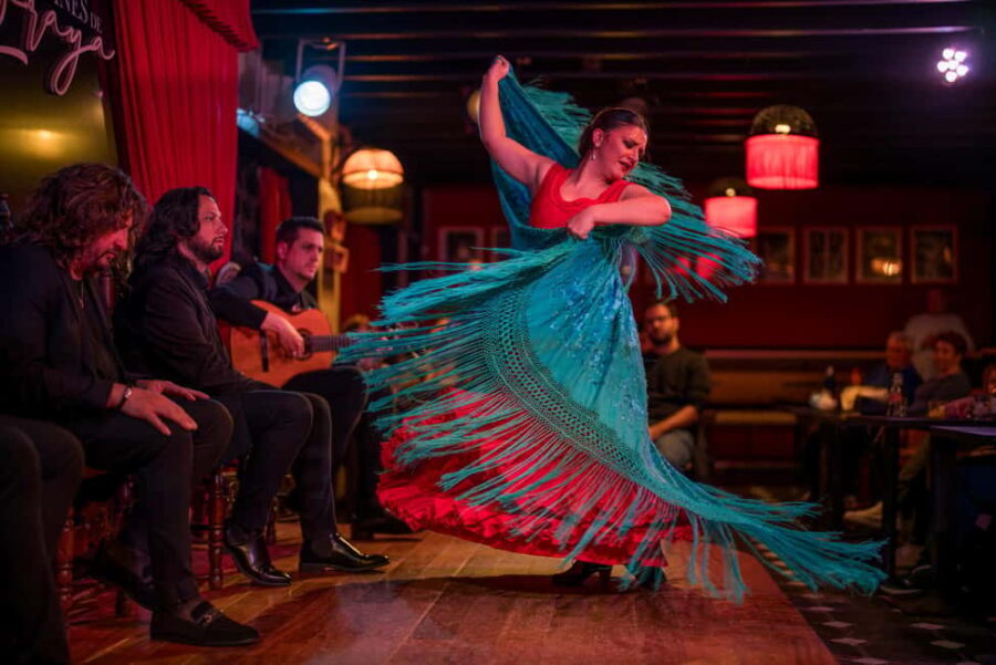 Granada: Flamenco Show in Albayzín - Jardines de Zoraya - The Experience of a Flamenco Show in Granada