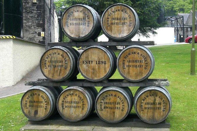GREENOCK (GLASGOW) SHORE EXCURSION: Scotland Adventure Sightseeing Day Trip Tour - Stop 3: Kilchurn Castle