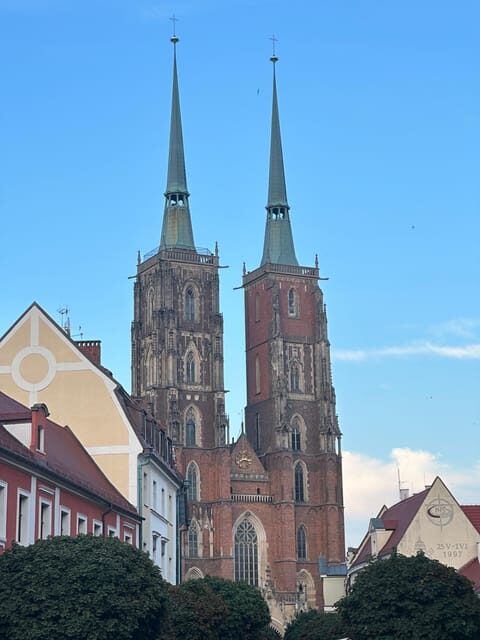 Group city tour (walking tour) through Wroclaw in German - What’s Included and How It Adds Value