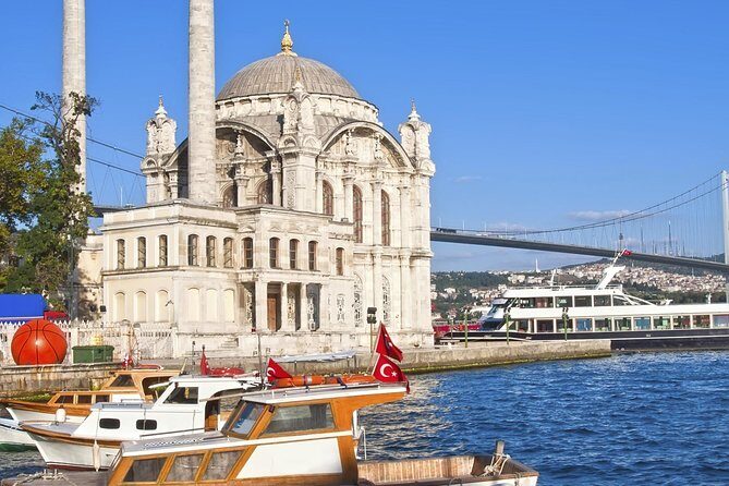 Guided Bosphorus & Black Sea Cruise  4 Stops from Istanbul - The Dining Experience