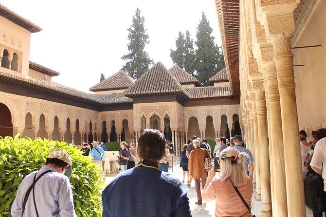 Guided visit to the Alhambra, Nasrid Palaces and Generalife - Who Will Love This Experience?