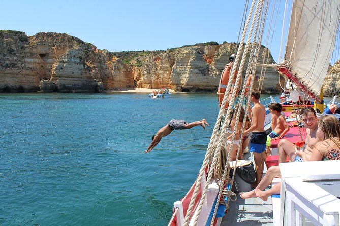 Half-Day Sailing Tour in Baia de Lagos with Lunch - Who Should Consider This Tour?