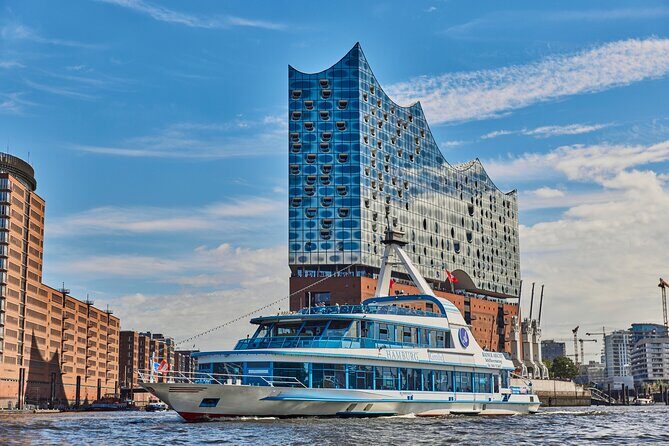 Hamburg: 1-hour harbor tour - The Sum Up