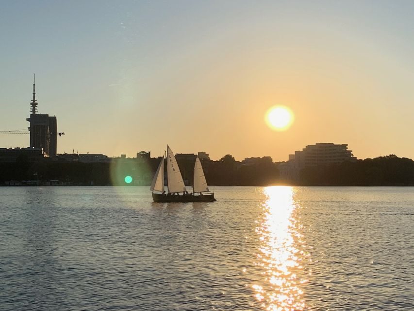 Hamburg: Alster River Sailboat Tour with Sundowner - The Itinerary and Sights