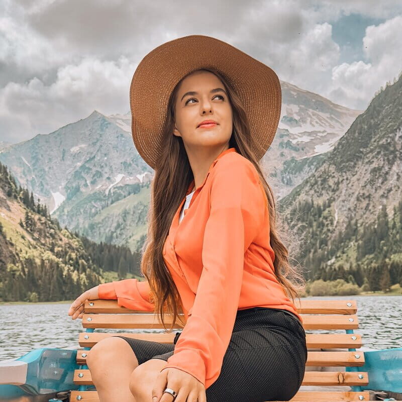 Hamburg: Chocoversum Guided Tour with Tastings - Key Points