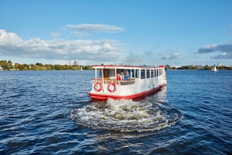 Hamburg: City Cruise on Alster Lake - What to Expect from the Hamburg Alster Lake Cruise