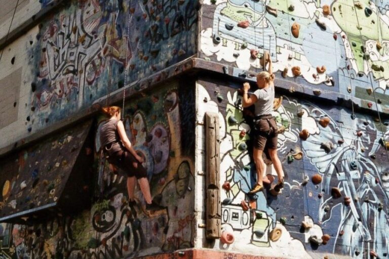 Hamburg: Downtown, Alster & Creative Neighborhoods by Bike - The Sum Up