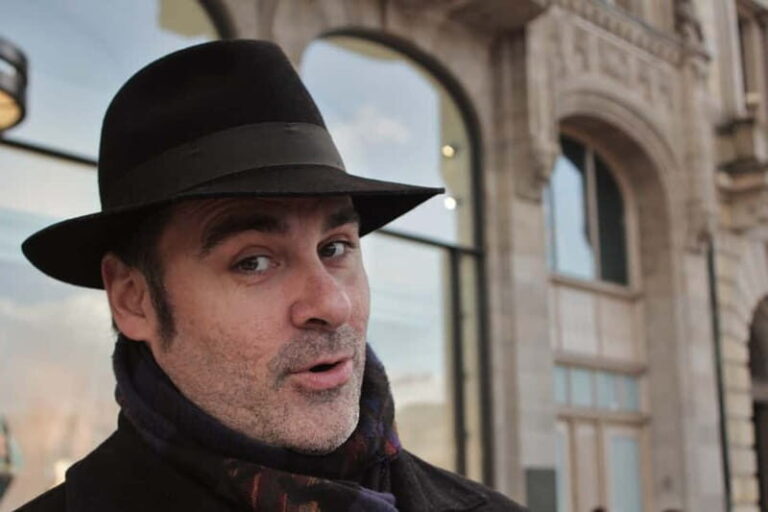 Hamburg: Interactive Crime Theater Tour in German - What to Expect on the Tour