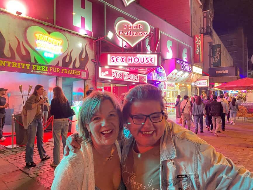 Hamburg: Neighborhood tour with an ex-dominatrix - Itinerary Breakdown & Highlights