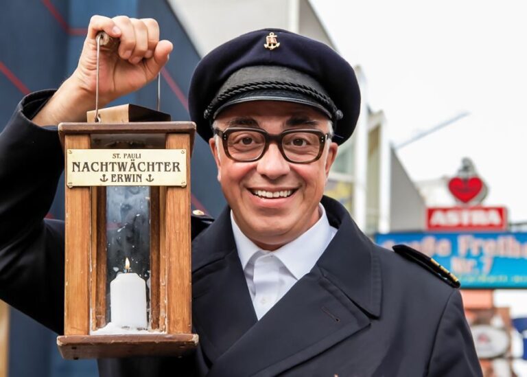 Hamburg: Night Watchman's Tour of St. Pauli in German - Who Will Enjoy This Tour?