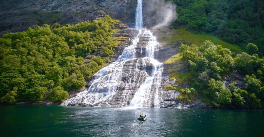Hellesylt: Guided Geirangerfjord Boat Tour - An In-Depth Look at the Hellesylt: Guided Geirangerfjord Boat Tour