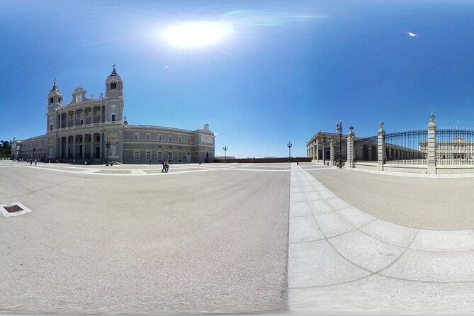 Historic Madrid Virtual Reality Experience with an Official Guide - Why This Tour Works