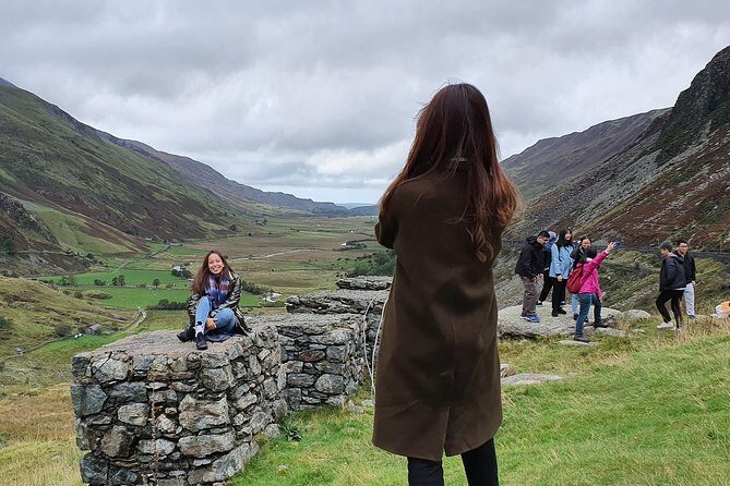 HOLYHEAD SHORE EXCURSION: North Wales Adventure - Sightseeing Day Trip Tour - Guides & Narration