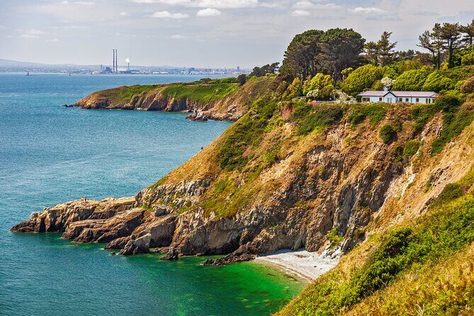 Howth Coastal Half-Day Bus Tour from Dublin with Live Guide - Transportation and Group Size