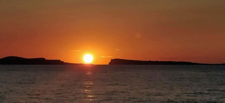 Ibiza: Snorkeling, Sunset Beach and Cave Boat Trip - Who Should Consider This Trip?