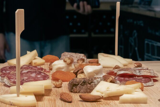Introduction to Bordeaux wines paired with cheeses & charcuterie - The Sum Up: Who Is This Experience Best For?