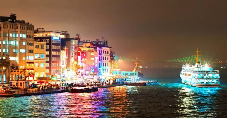 Istanbul: Bosphorus Dinner Cruise Incl. Drinks with Transfer - Who Will Love This Experience?