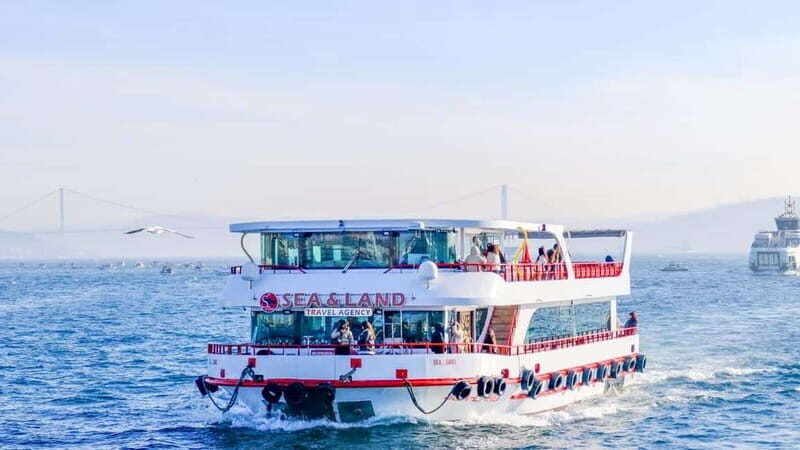 Istanbul: Bosphorus Sightseeing Cruise Tour with Audio Guide - The Itinerary Breakdown