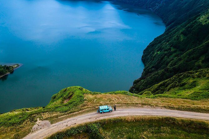 Jeep Tour Full Day Sete Cidades & Lagoa do Fogo with lunch and drinks included. - The Sum Up