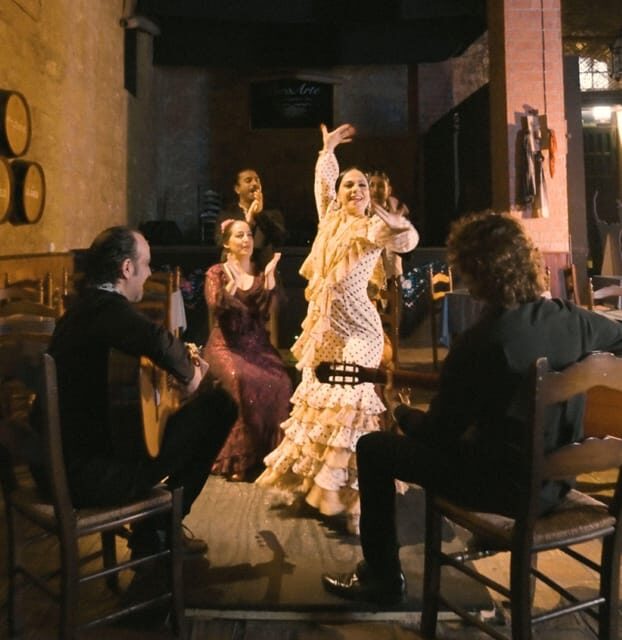 Jerez: Flamenco Show and Menú at Tablao Puro Arte 2025 - A Deep Dive into the Flamenco Experience at Puro Arte