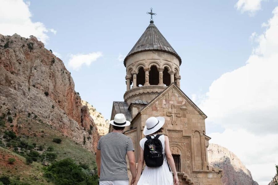 Khor Virap, Noravank and Birds' Cave Trip with Wine Tasting - The Experience: What You Can Expect from This Tour