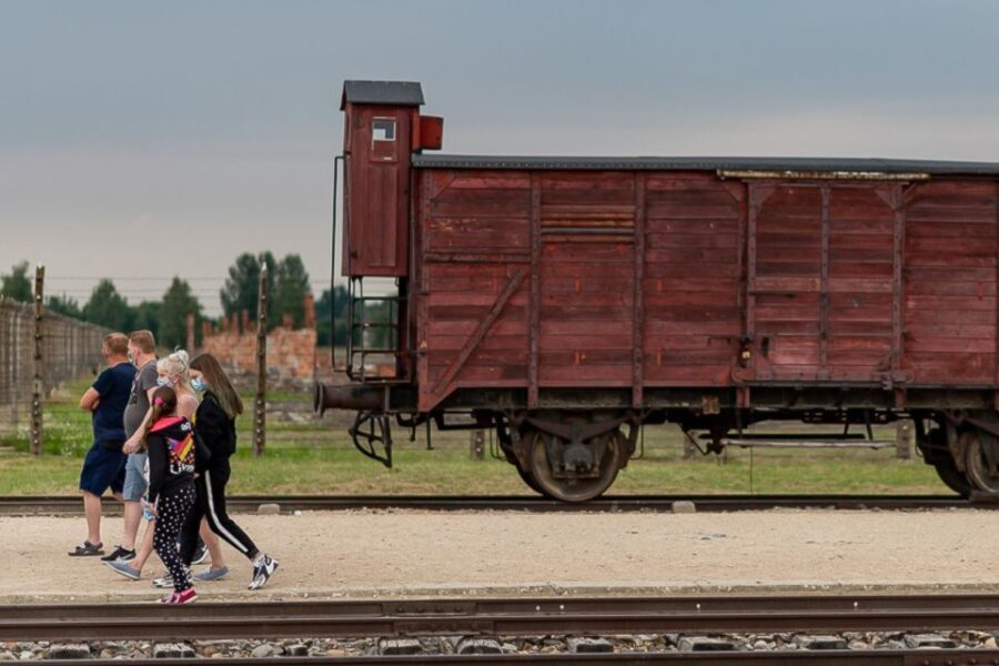 Krakow: Auschwitz-Birkenau Tour Limited to 15 Visitors - Authentic Insights from Reviewers