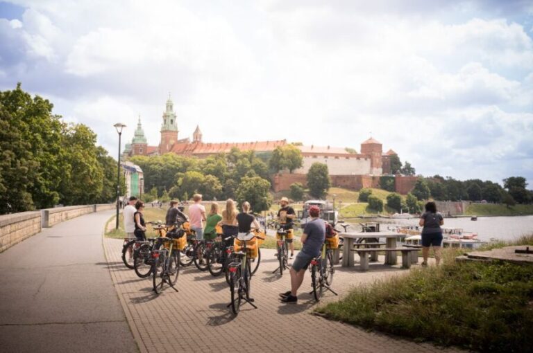 Krakow: Bike Tour of Old Town, Jewish Quarter and the Ghetto - Who Is This Tour Perfect For?