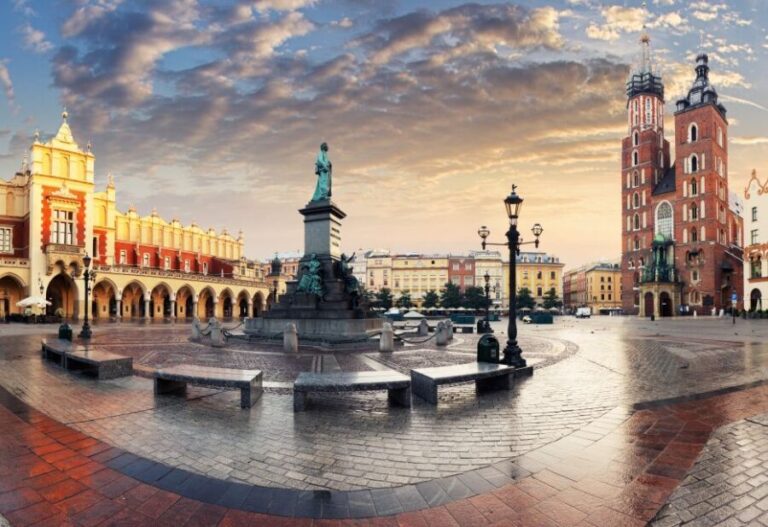 Krakow: E-Car City Tour - The Electric Car Experience: Comfort Meets Efficiency