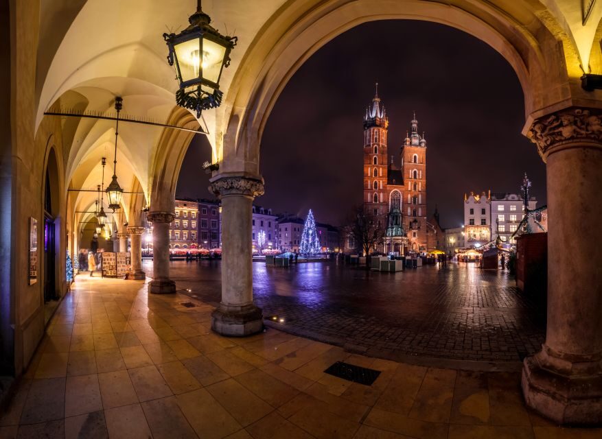 Krakow: Evening Walking Tour with Spooky Stories - Authentic Experiences from Reviews