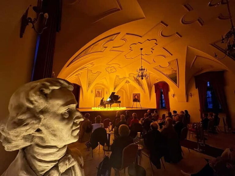 Krakow: Piano Trio Chopin & Friends Concert VIP with Wine - An In-Depth Look at the Concert Experience