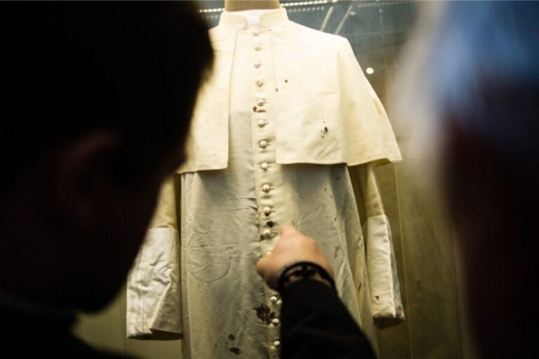 Krakow: Pope John Paul II Guided Tour with Home & Sanctuary - Why This Tour Works for Travelers