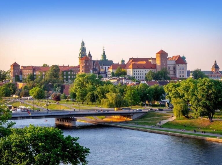 Krakow: Wawel Castle and Cathedral Guided Tour - What We Loved and What to Keep in Mind