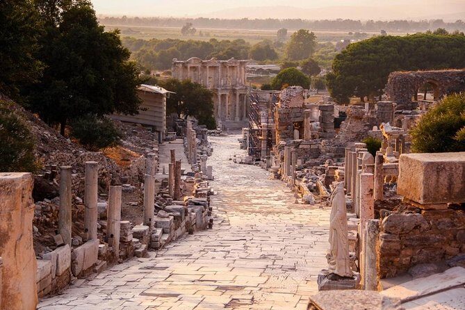 Kusadasi Shore Excursion: Ephesus Sightseeing Tour with Lunch - Transportation and Group Size