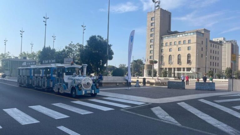 La Spezia: tour HOP ON HOP OFF con trenino e guida turistica - Transportation, Timing, and Practical Details