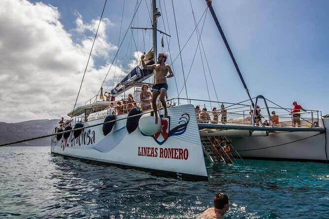 Lanzarote: La Graciosa island cruise with lunch and water activities - The Practical Aspects