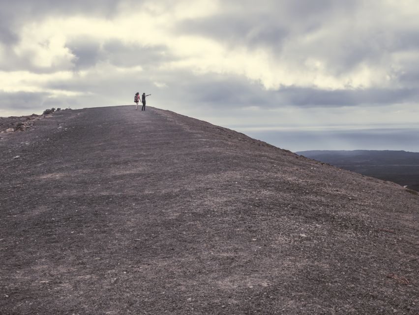 Lanzarote: Timanfaya Natural Park Trekking Tour - The Experience and Atmosphere