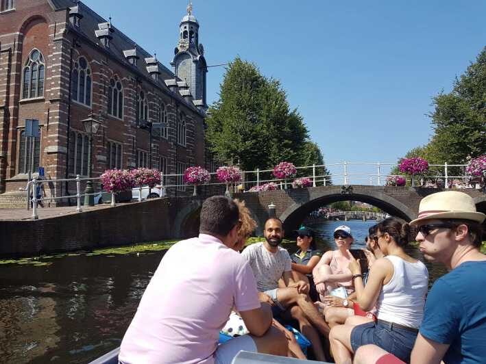 Leiden: Electric Boat Rental - What Makes the Route Special?