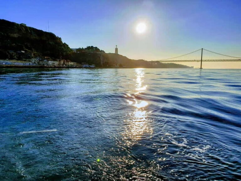 Lisbon: Daytime or Sunset Boat Cruise with History and Wine - Itinerary Breakdown & Stops