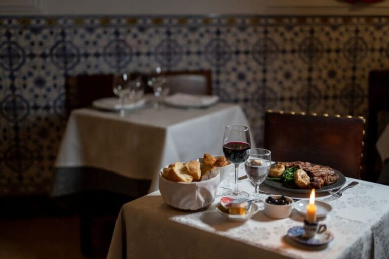 Lisbon: Fado Show and Portuguese Dinner - Who Will Love This Tour?
