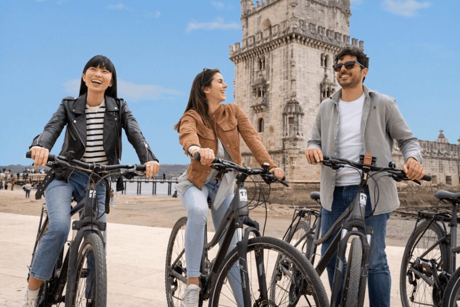Lisbon: Private Boat Trip, Guided Walking Tour, Bike & Tram - The Bicycle Adventure Along the River