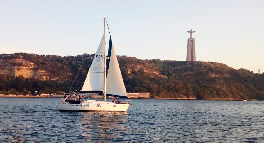 Lisbon: Sailing Tour with Wine and Snacks - What Are the Highlights That Make This Tour Stand Out?
