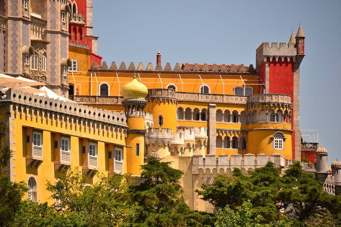 Lisbon Super Saver: 2-Day Sintra, Cascais, Fatima, Nazare and Obidos Small-Group Day Trips - Who Is This Tour Best Suited For?