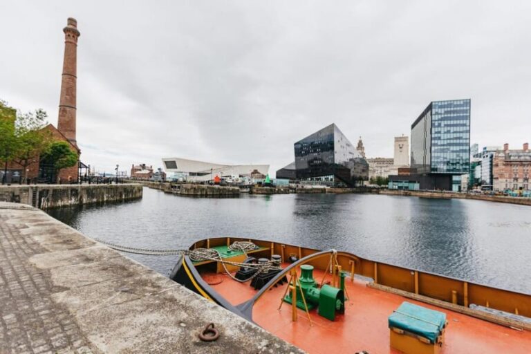 Liverpool: The Beatles and Cavern Quarter Walking Tour - The Guides and Their Impact
