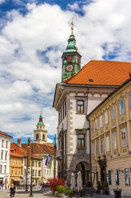 Ljubljana: 2h walking tour with local guide - An In-Depth Look at the Tour Experience