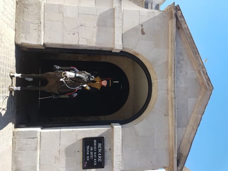 London: British Royalty Walking Tour - What Makes This Tour Stand Out?