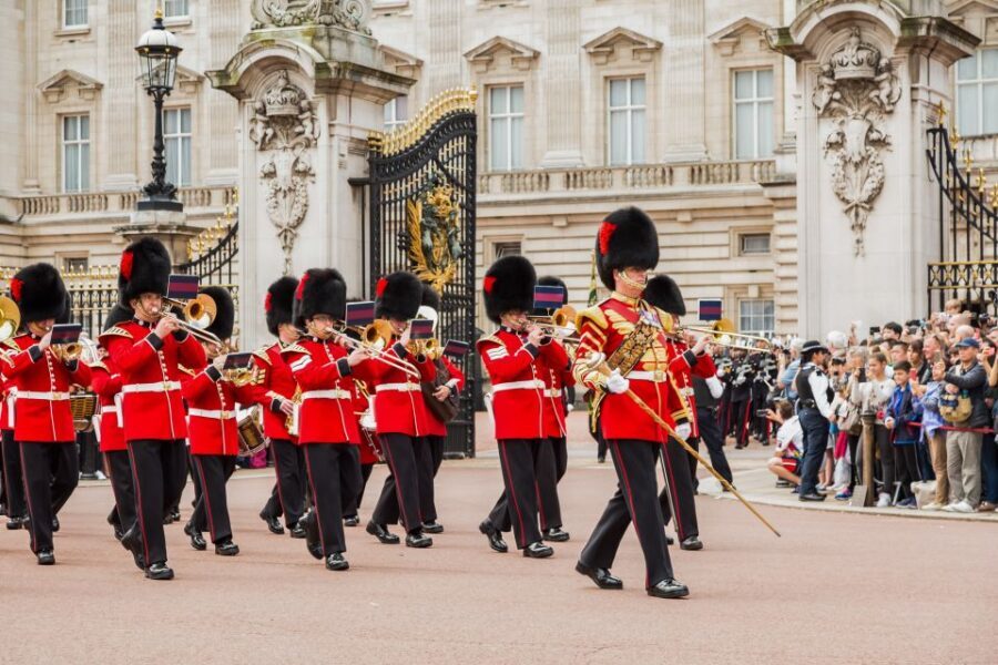 London: Buckingham Palace Entry & Changing of the Guard Tour - What to Expect From the Experience