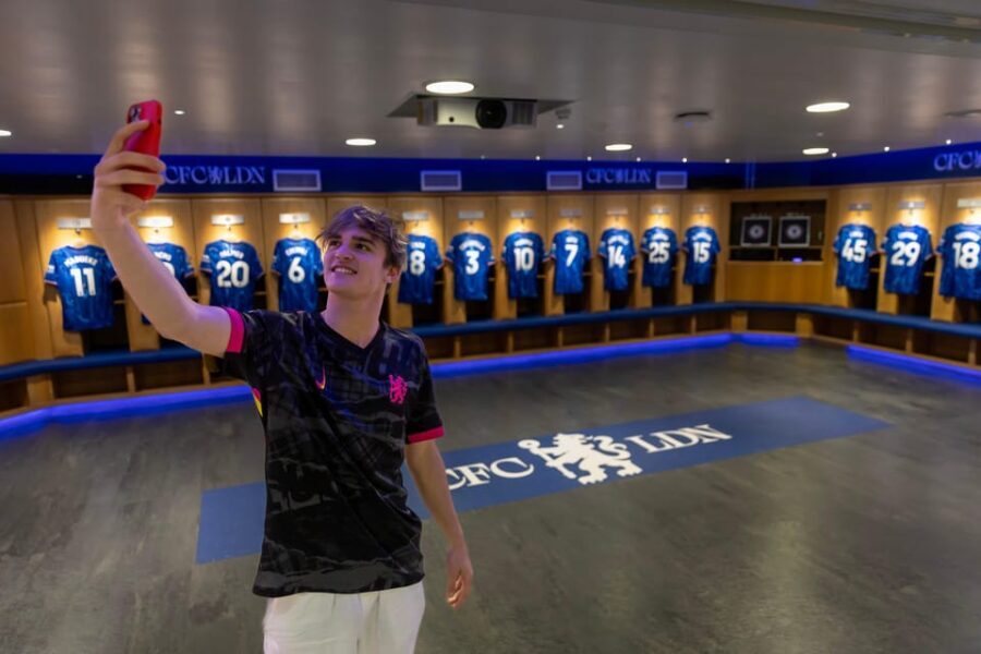 London: Chelsea FC Museum and Stamford Bridge Classic Tour - Who Will Love This Tour?