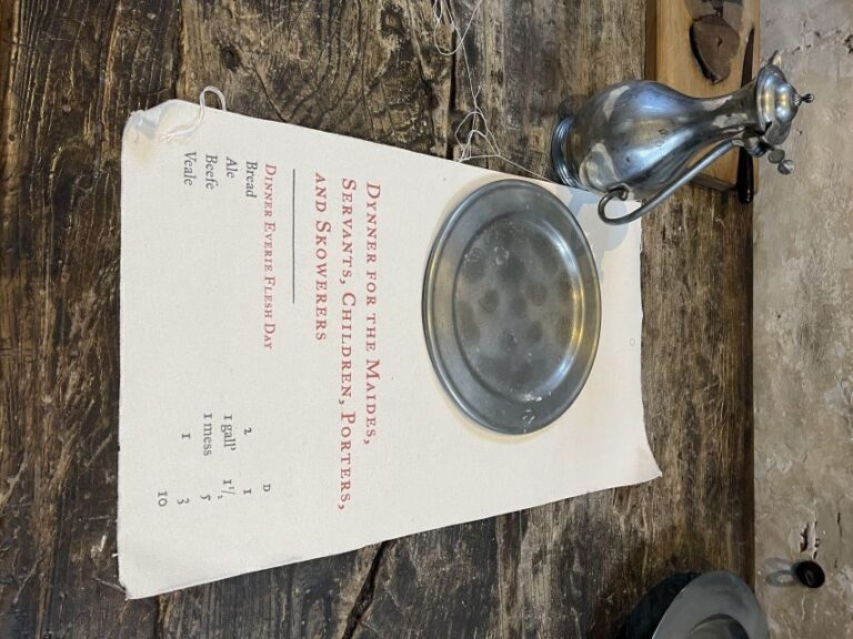 London: Royal Hampton Court Guided Tour with Afternoon Tea - Authentic Insights from Reviewers