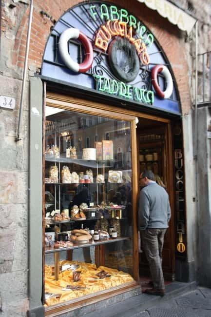 Lucca: join a 'must see' walking tour! (English) - Detailed Breakdown of the Itinerary